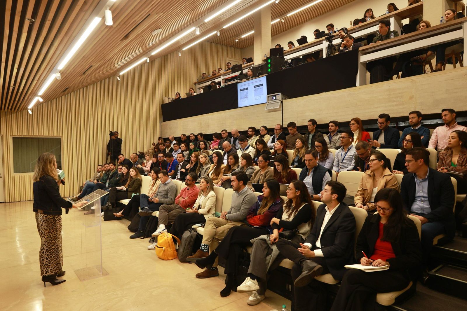 Bre-B impulsará la inclusión financiera y el desarrollo del sector ...